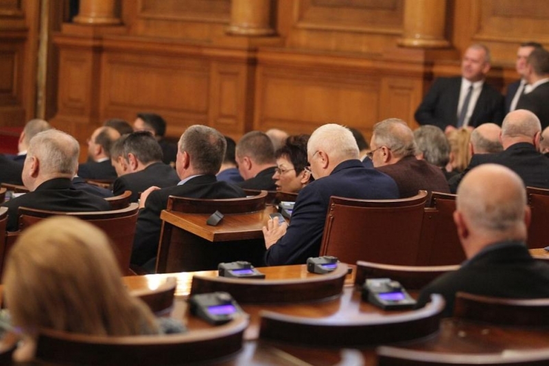Временна комисия в парламента ще разследва сделката за ЧЕЗ