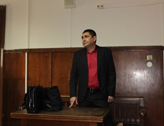 Прекратиха официално правомощията на осъдения Лазар Влайков като ...
