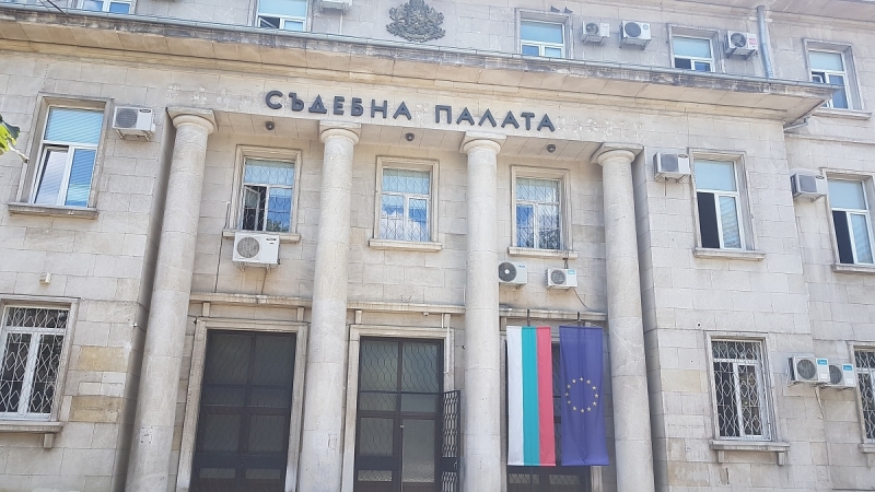 Окръжен съд Враца остави в ареста единия от дилърите от Бяла Слатина