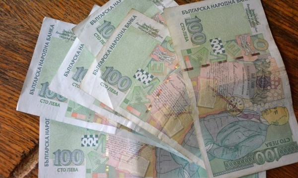Отпуснаха 205 хил лв за стипендии на отличници