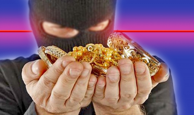 Полицията в Мездра задържа крадец задигнал злато и вещи за 6 бона