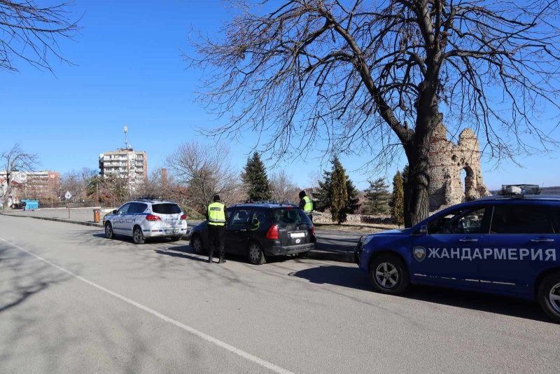 Полицията с мащабна спецакция във Видинско откриха незаконно оръжие и боеприпаси