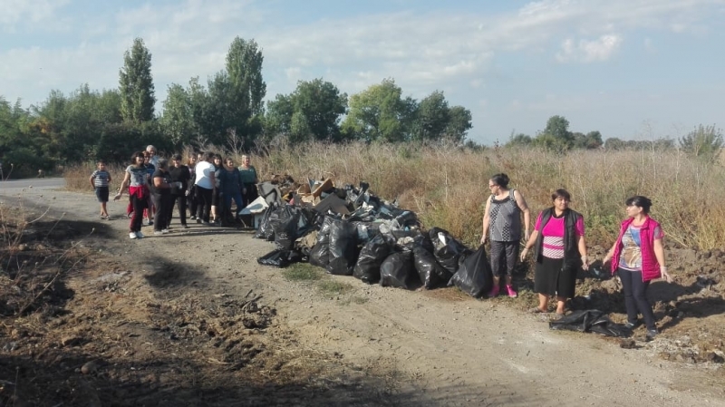 Служители на община Борован се включиха в инициативата Да изчистим България