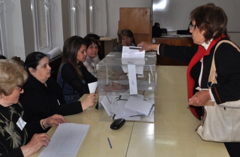 Започват да изплащат възнагражденията на членовете на СИК