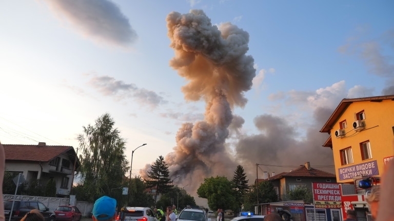 Няма замърсяване на въздуха след взривовете край Елин Пелин