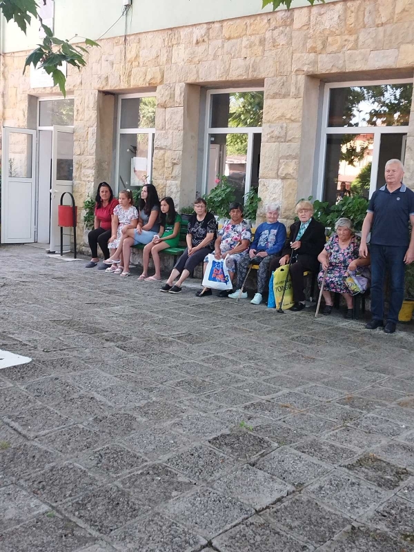 Отбелязаха храмовите празници на две села в община Бяла Слатина снимки