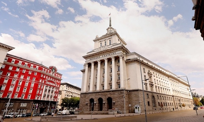 Още утре парламентът гласува отказа на Габриел от кабинет