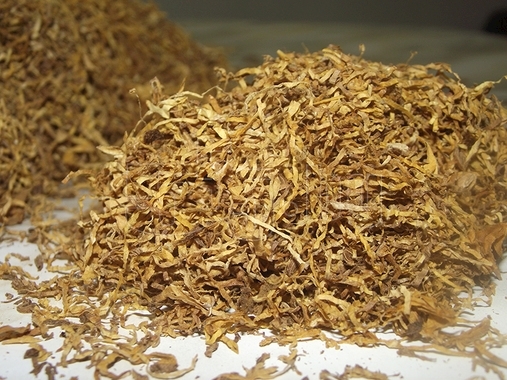 Намериха над 100 кг контрабанден тютюн в кола