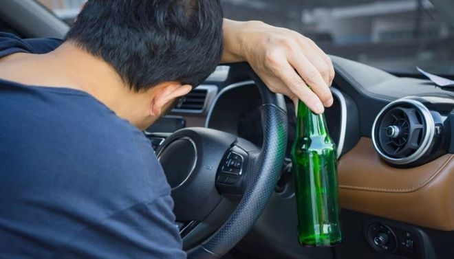 Посред бял ден Щракнаха белезниците на мъж седнал пиян зад волана в Оряхово