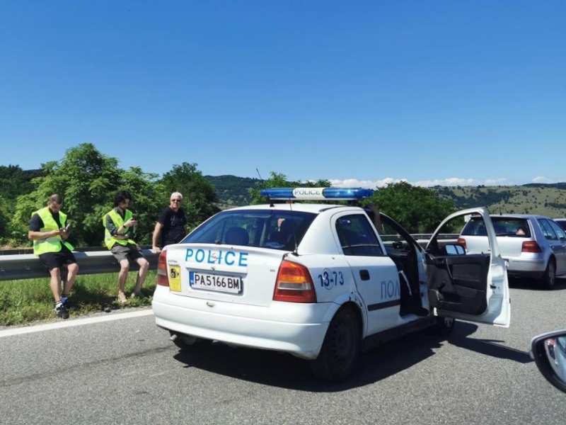 На вниманието на пътуващите Три катастрофи затрудняват движението на АМ „Тракия“ снимки