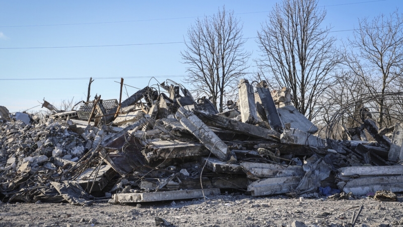 Над 30 ранени при обстрел на град Макеевка в Донецка област снимки