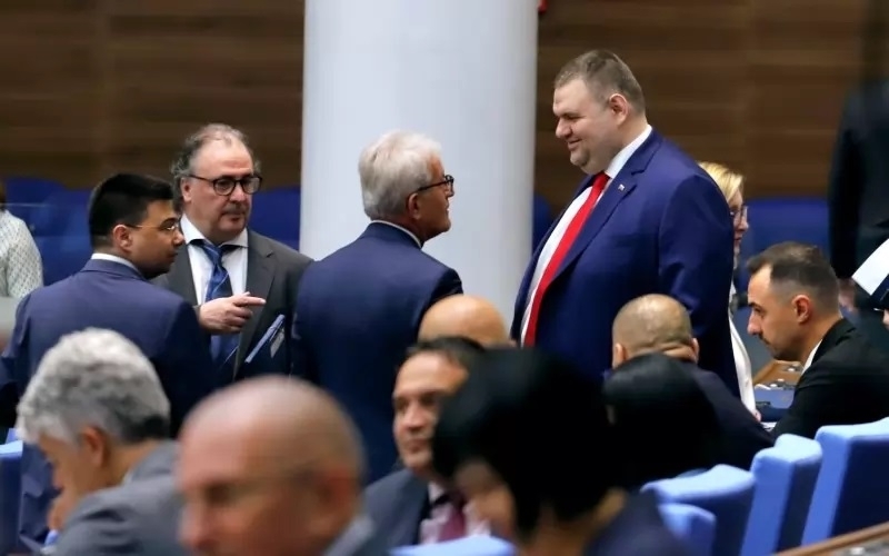 Депутат от ДПС Пеевски и Доган са във война