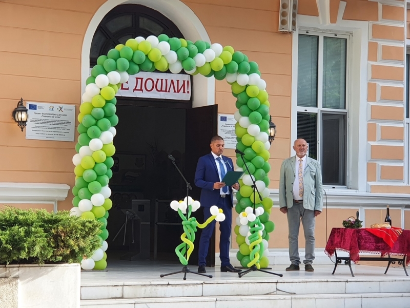 СУ „Христо Ботев“ във Враца откри първата учебна година от третото си