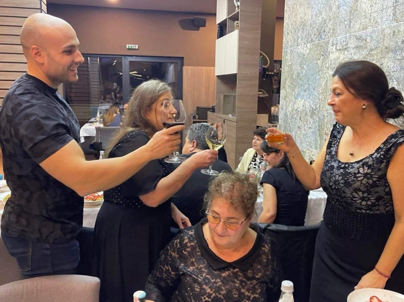 Мартин Харизанов организира празника на Родилното на МБАЛ Христо Ботев във Враца снимки