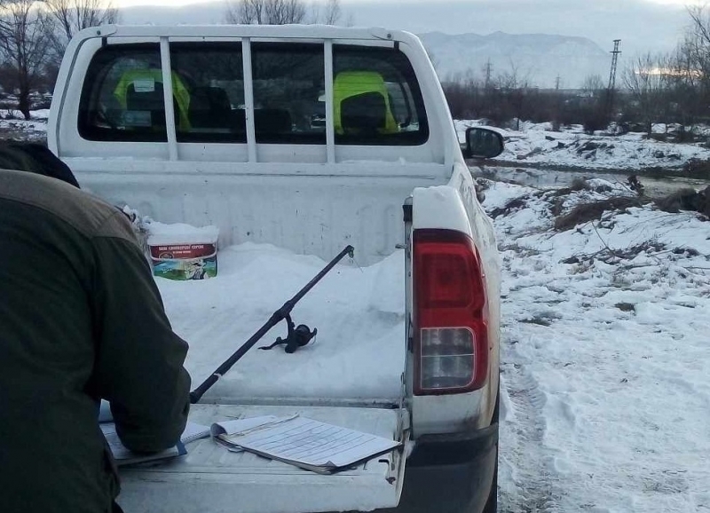 Рибари от Врачанско отнесоха актове иззеха им и въдиците