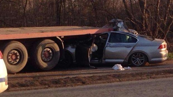 Трима загинали при жестока катастрофа на АМ „Хемус“