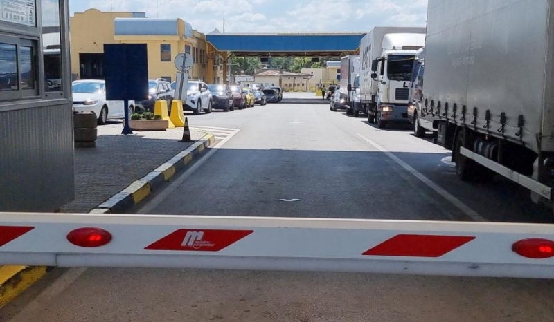 Интензивен е трафикът на няколко гранични пункта в страната