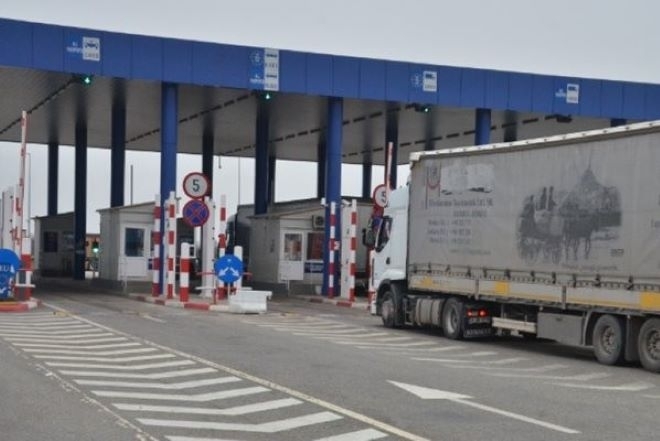 Внимание Интензивен е трафикът на ГКПП „Видин“ и „Оряхово“