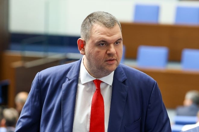 Делян Пеевски Лукойл за пореден път унижава държавата