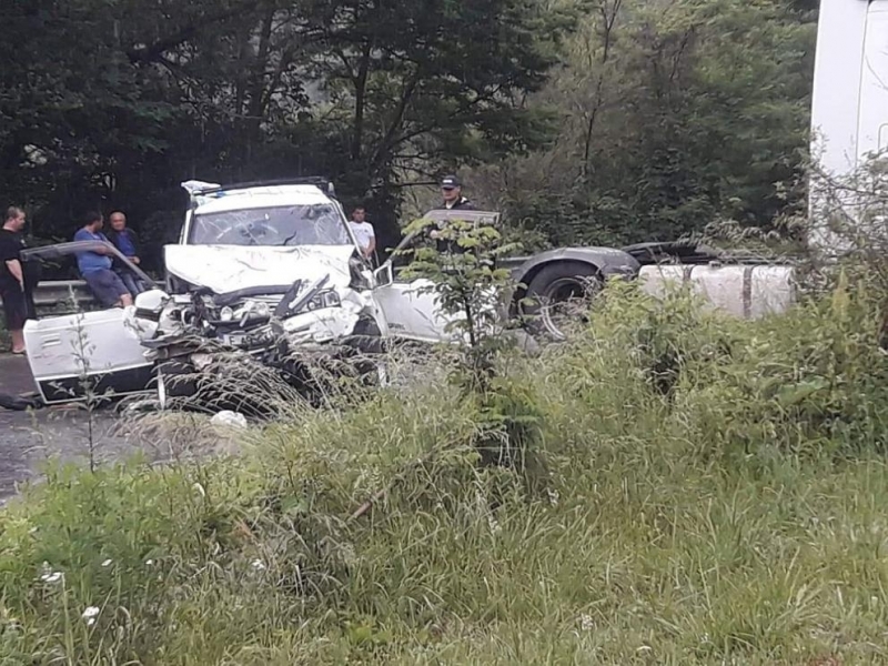 Мъж загина при верижна катастрофа четирима са ранени край Разлог снимки