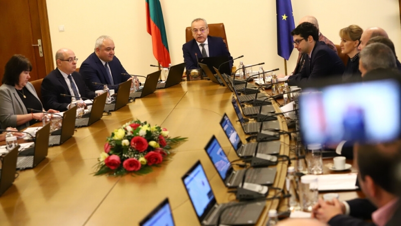 Служебният кабинет предлага смяна на редица посланици