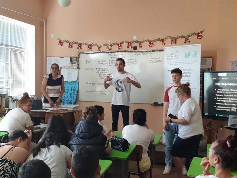 Проведоха беседи с ученици от община Борован заради Световния ден за борба с наркотиците снимки