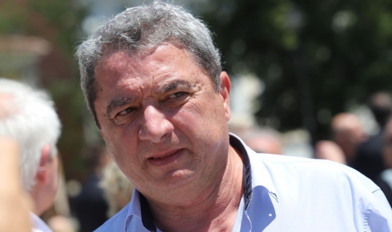 Емануил Йорданов Някои избиратели получават лява обувка преди изборите а дясната след това