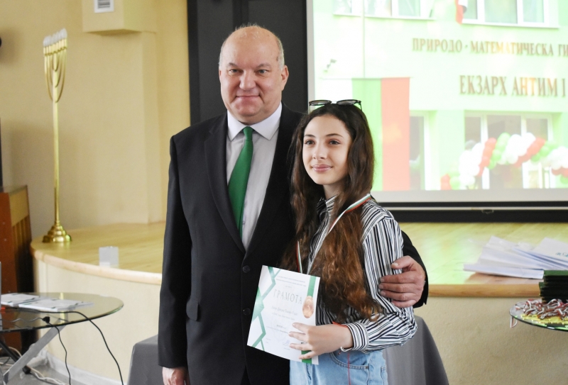 Ученици от ППМГ „Акад Иван Ценов“ Враца обраха медалите на математически турнир между 4 града