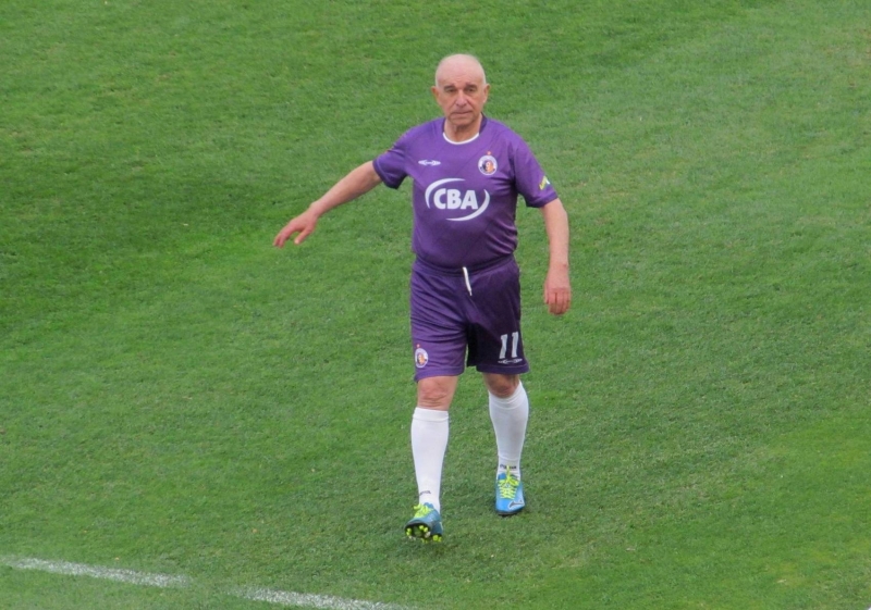 Скръбна вест Почина известен футболист играл за Ботев Враца снимка