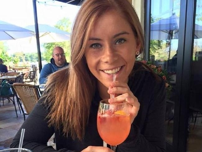 Учителка ходела на срещи с ученик които завършвали със секс