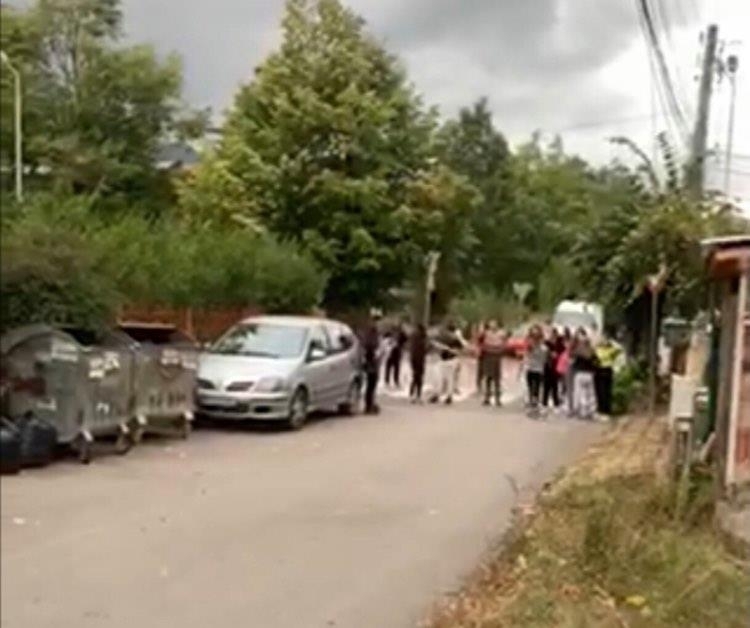 Опасност Ученици от Езиковата гимназия във Враца покриват нормативи на улицата видео