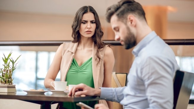 Има 4 действия с които моментално отблъсквате мъжете