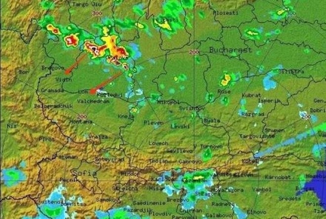Метео Балканс предупреждават Група от бури приближават Северозапада