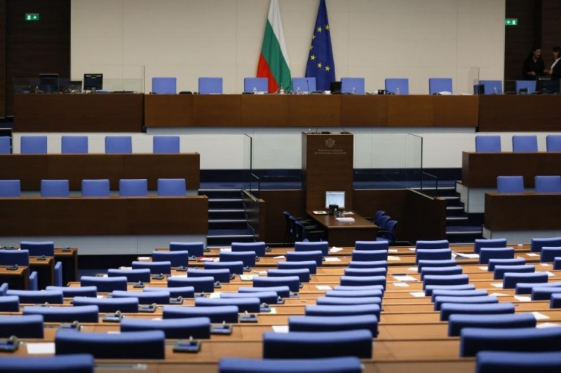 Парламентът не събра кворум за започване на заседанието