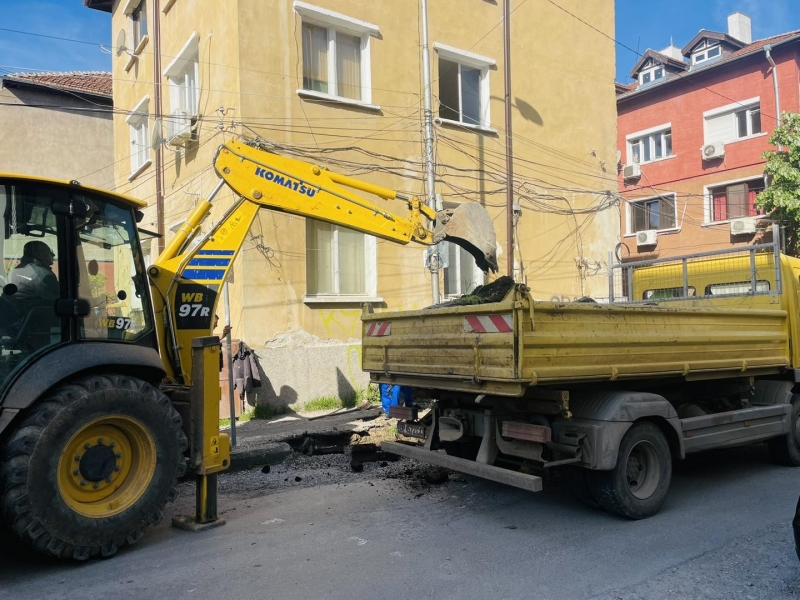 Започва ремонт на улица в центъра на Враца снимки