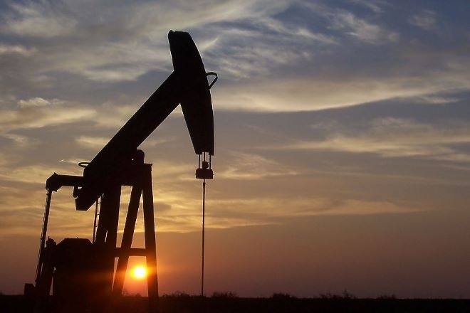 Цените на петрола остават почти без промяна