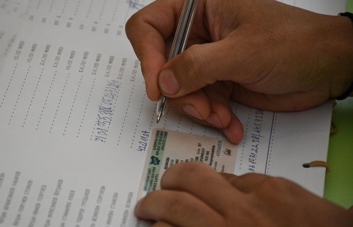 Извънредно решение на ЦИК Декларациите за чужбина ще се приемат независимо къде са попълнени и