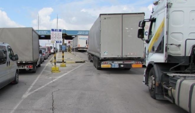 Внимание Интензивен е трафикът на ГКПП „Видин“ и „Оряхово“