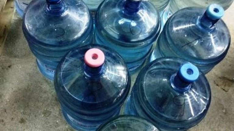 При спецакция Ченгета намериха 70 литра контрабандна ракия в 2 къщи в Мездренско