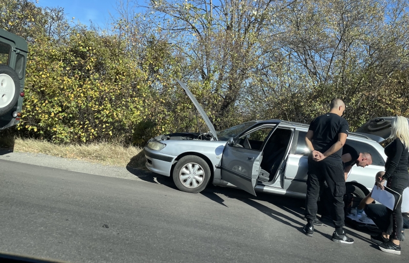 След гонка Хванаха нелегални мигранти на входа на София снимки