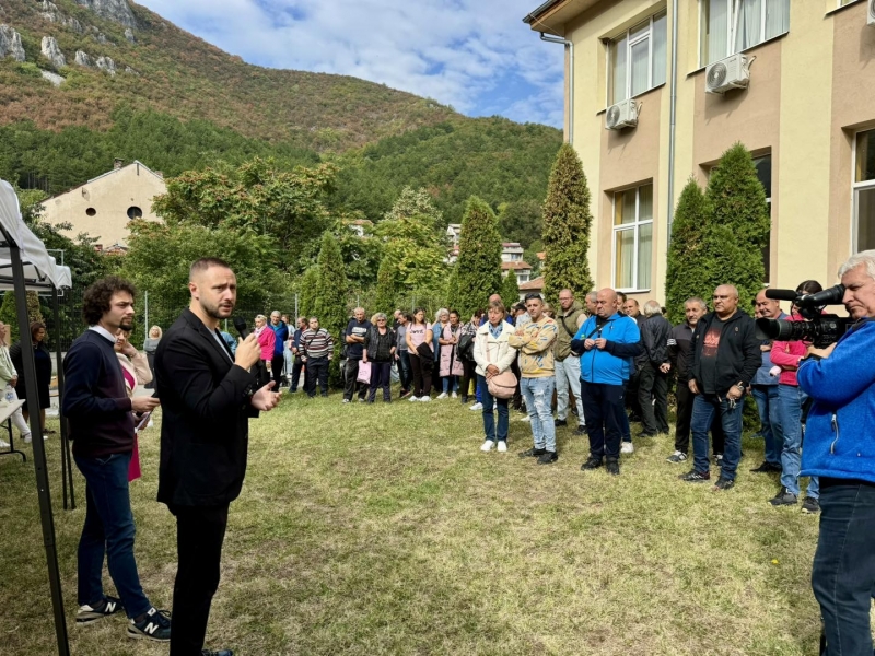 Трудова борса се проведе във Враца снимки