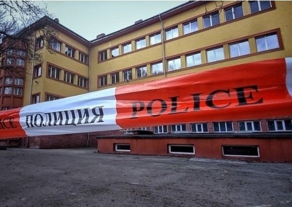 С психични отклонения бил мъжът задъжан за бомбените заплахи в училища
