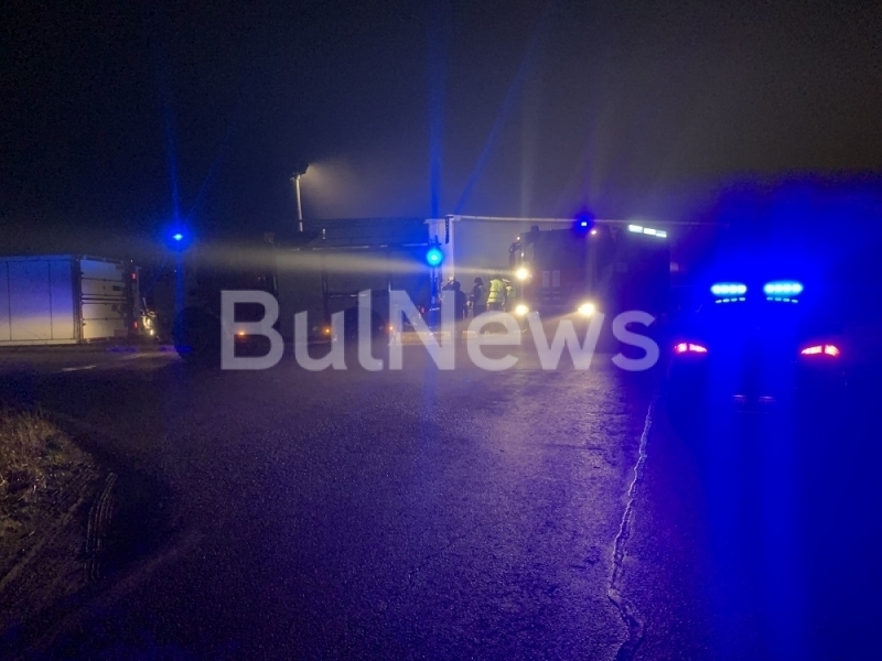 МВР излезе с подробности за жестоката катастрофа с два ТИР а край Враца
