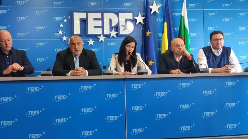 Мария Габриел хвърли бомба Замразяваме преговорите с ПП ДБ всичко си има цена