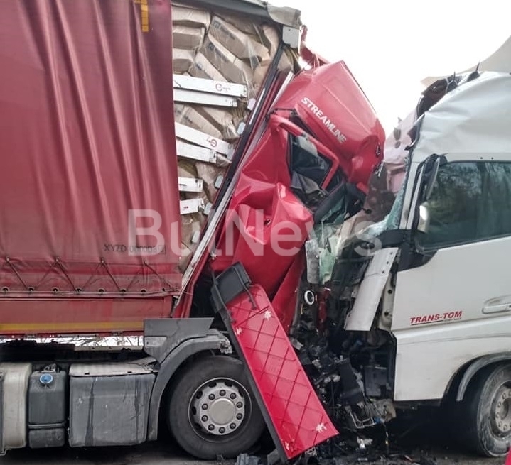 Възстановиха движението по Е 79 между Мездра и Ботевград