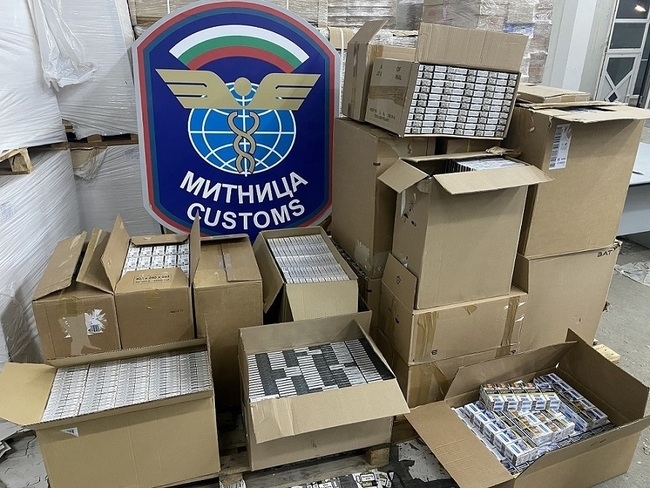 Митничари иззеха контрабандни цигари на Дунав мост 2 и на ферибота в Оряхово