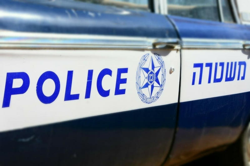 Автомобил умишлено се вряза в заграждение край Тел Авив 4 ма полицаи са ранени