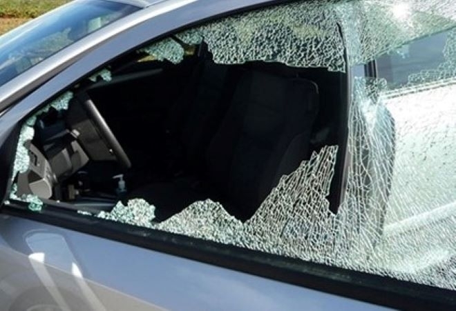 Заловиха вандала потрошил БМВ във врачанско село