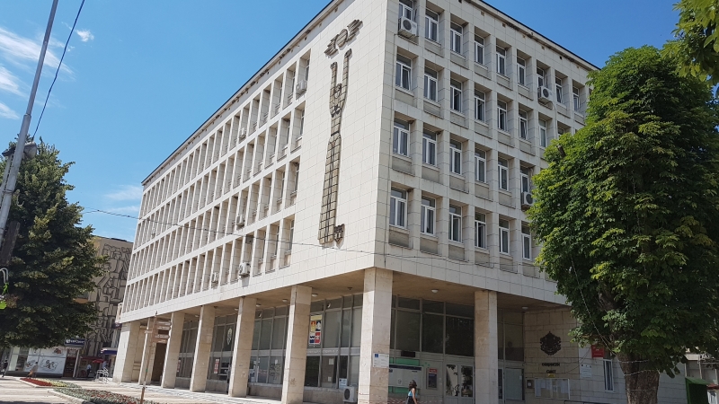 Приключи процедурата за доставка на нови съдове за битови отпадъци в Мездра