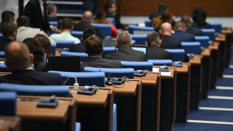 ПП ДБ внесоха искане за свикване на извънредно заседание на парламента